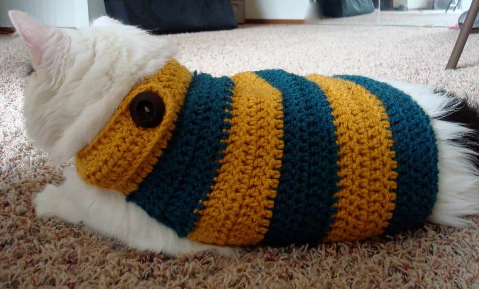 15 Crochet Pet Patterns - JustCraftingAround