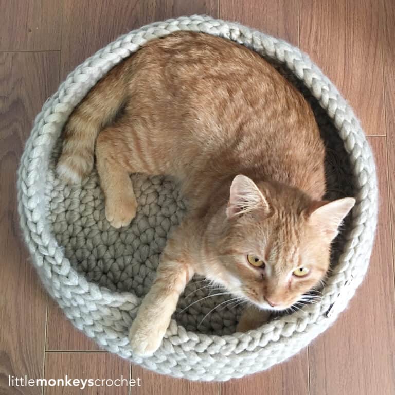 15 Crochet Pet Patterns - JustCraftingAround